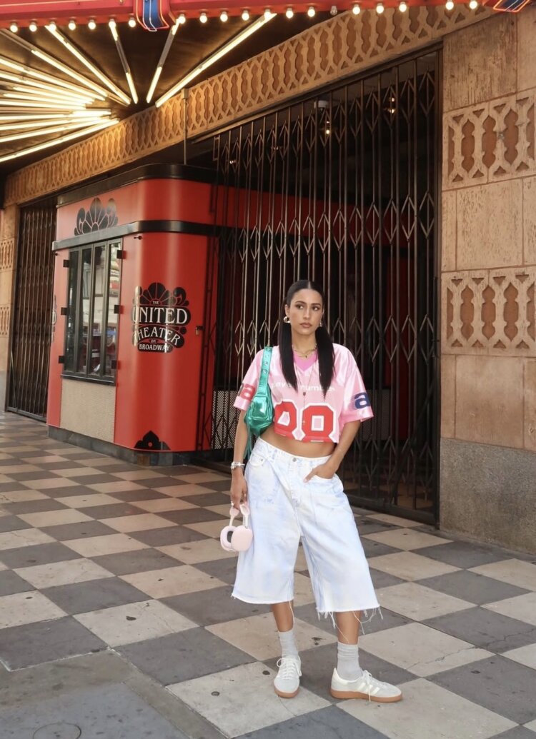 How to Style a Jersey in Cute and Aesthetic Ways - Chic Insights