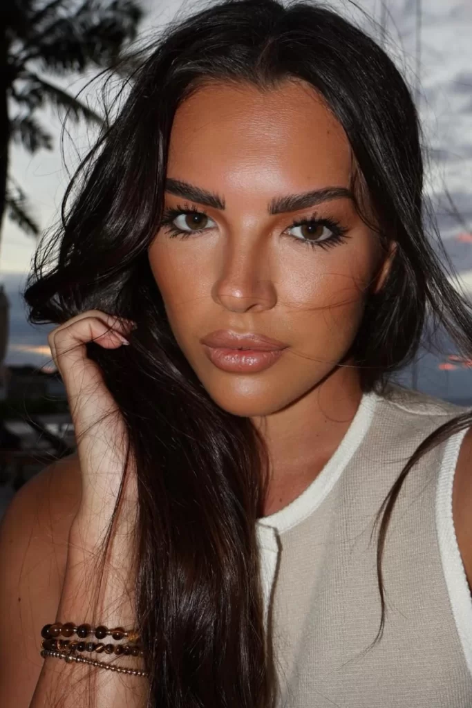 Easy Bronzy Makeup Look for the Everyday Sun-Kissed Glow - Chic Insights